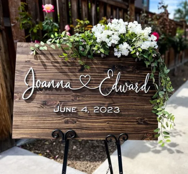 Charming Reception Decor: Wedding Signs For Reception